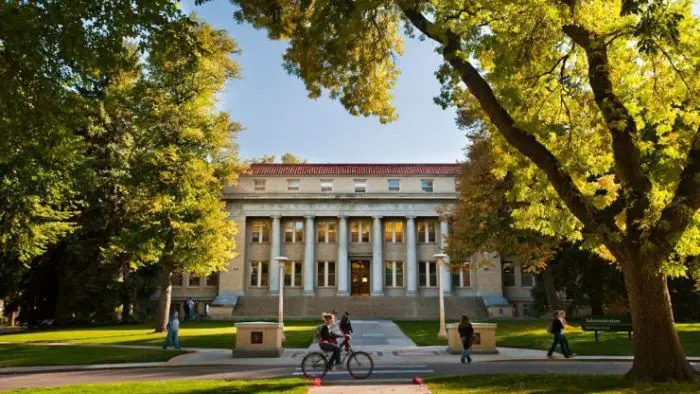 Top Schools to Study in Colorado - 2022 HelpToStudy.com 2023