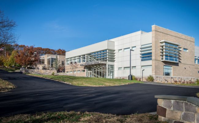 Best Community Colleges in New Jersey - 2021 HelpToStudy.com 2022